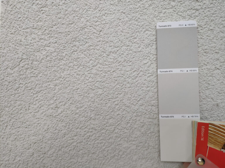 Drei Farben: weiß. Wir bemustern den Außenputz - Haus am See Bau-Blog